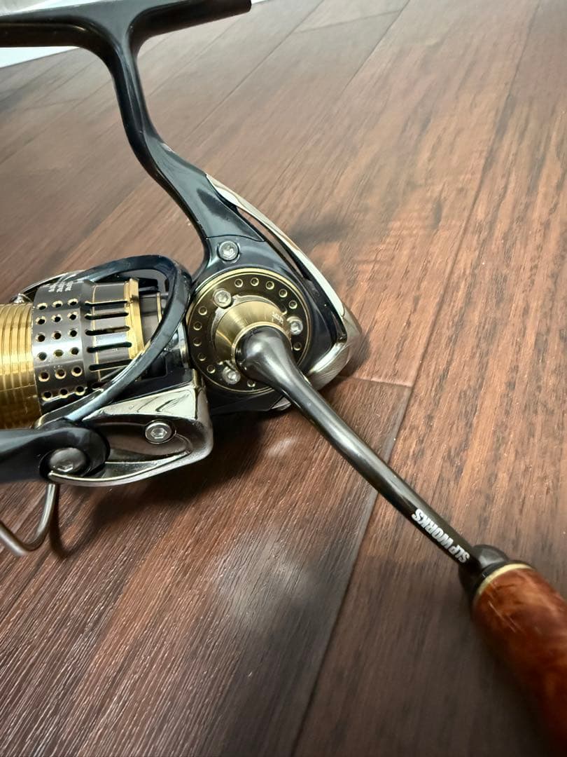 Daiwa 15EXIST 2003F-H スピニングリール