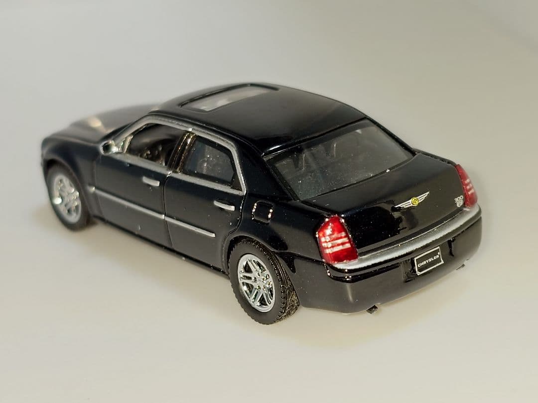ノレブ クライスラー 300C 1/64 ミニカー ブラック