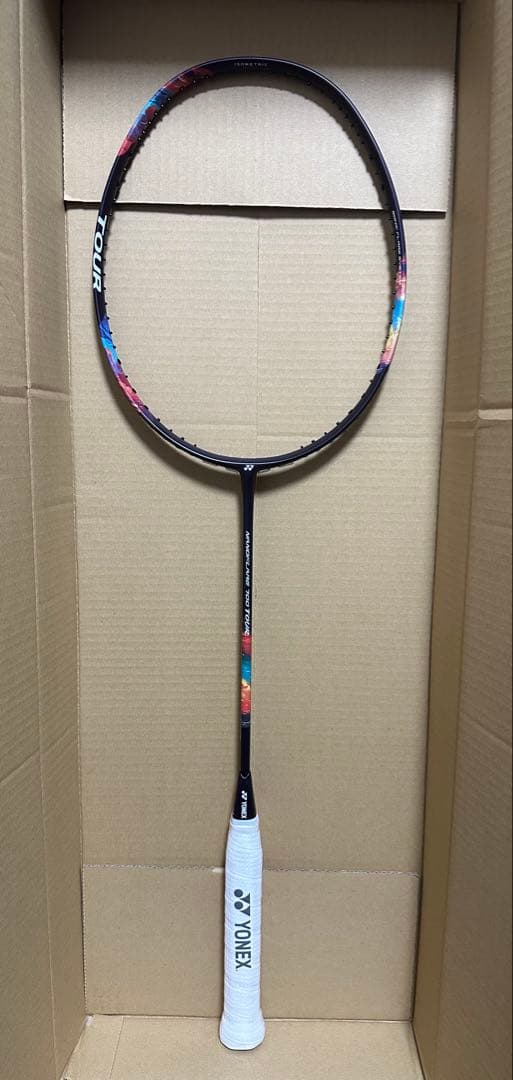 YONEX バドミントンラケット 多色デザイン 4U5