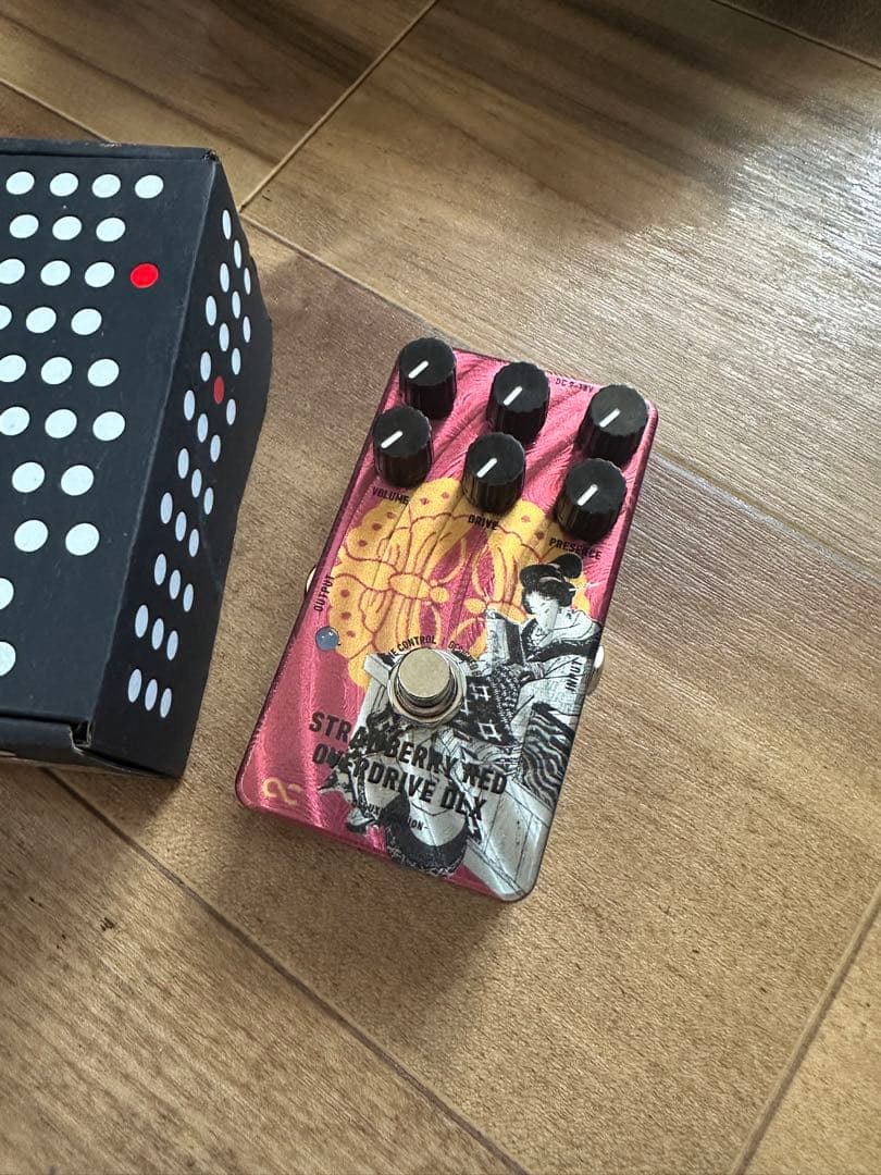 Strawberry Overdrive DLX エフェクター