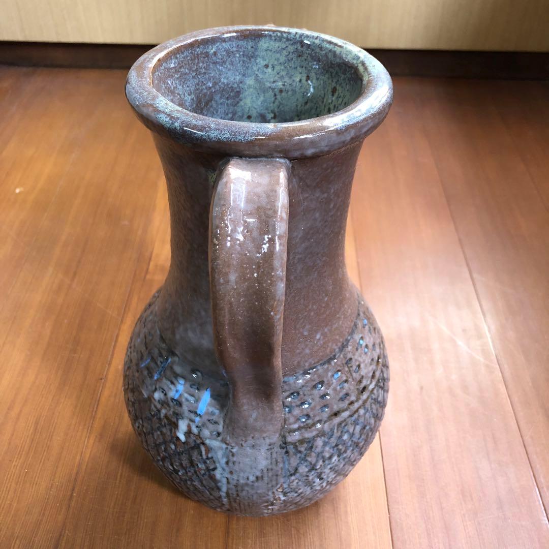 骨董品 青い光が美しい持ち手付き茶色陶器壺 茶道花道水壺 弥生式土器水瓶 作家物