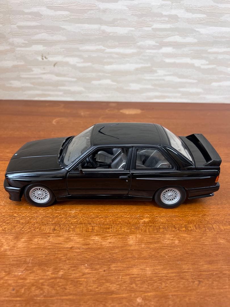 No541 ミニカー1/18  M3 STREET 1987