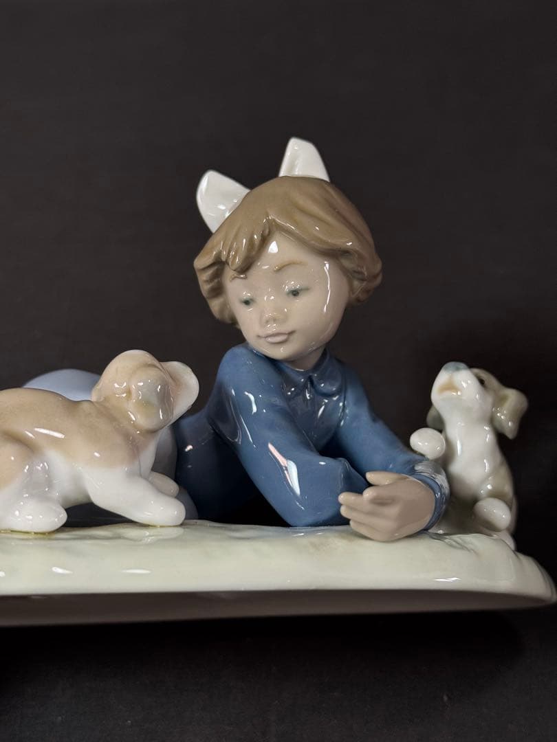 H82 送料無料　リヤドロ　LLADRO　みんなで遊びましょう　少女と仔犬