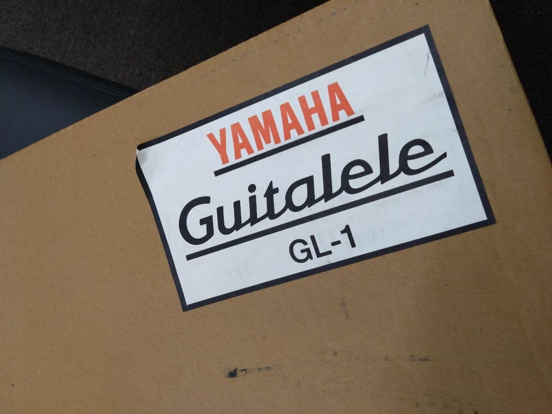 YAMAHA Guitalele GL1 ヤマハ ギタレレ　レトロチェックケース