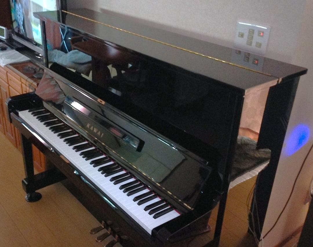 アップライトピアノ KAWAI NS-15 　椅子＋メトロノーム付属