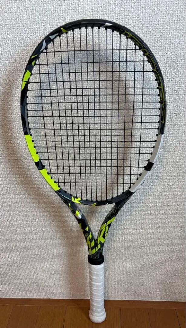 美品　Babolat PURE AERO PLUS ピュアアエロプラスG2