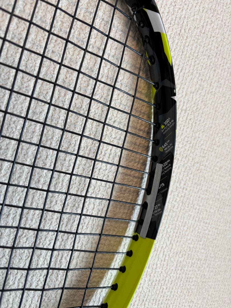 美品　Babolat PURE AERO PLUS ピュアアエロプラスG2