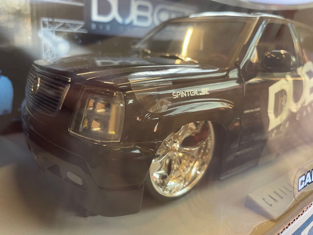 JadaToys未開封DUBCITY Cadillac Escalade1/18