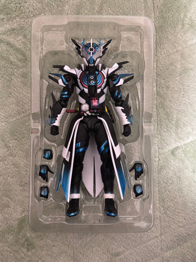 フィギュアーツ 仮面ライダークローズエボル　完品