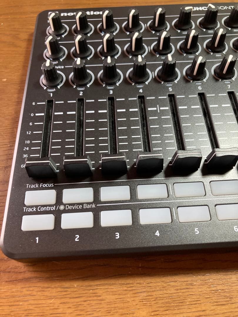 美品 Novation Launch Control XL MK2