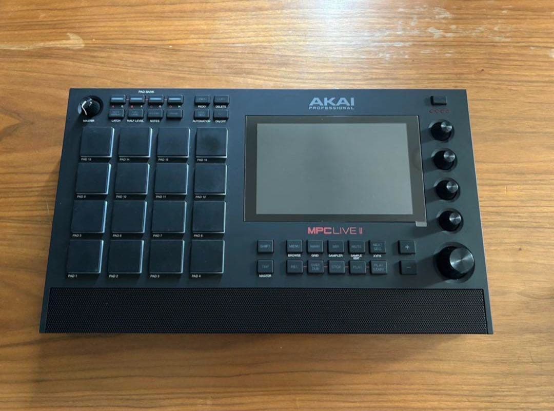 【2025年2月販売終了】AKAI MPC Live II