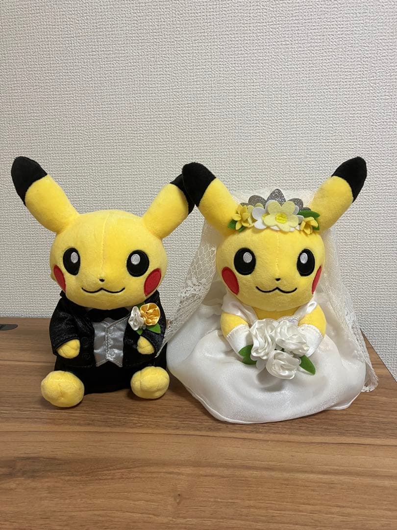 ピカチュウ　新郎新婦　ウエディングドール　ぬいぐるみ