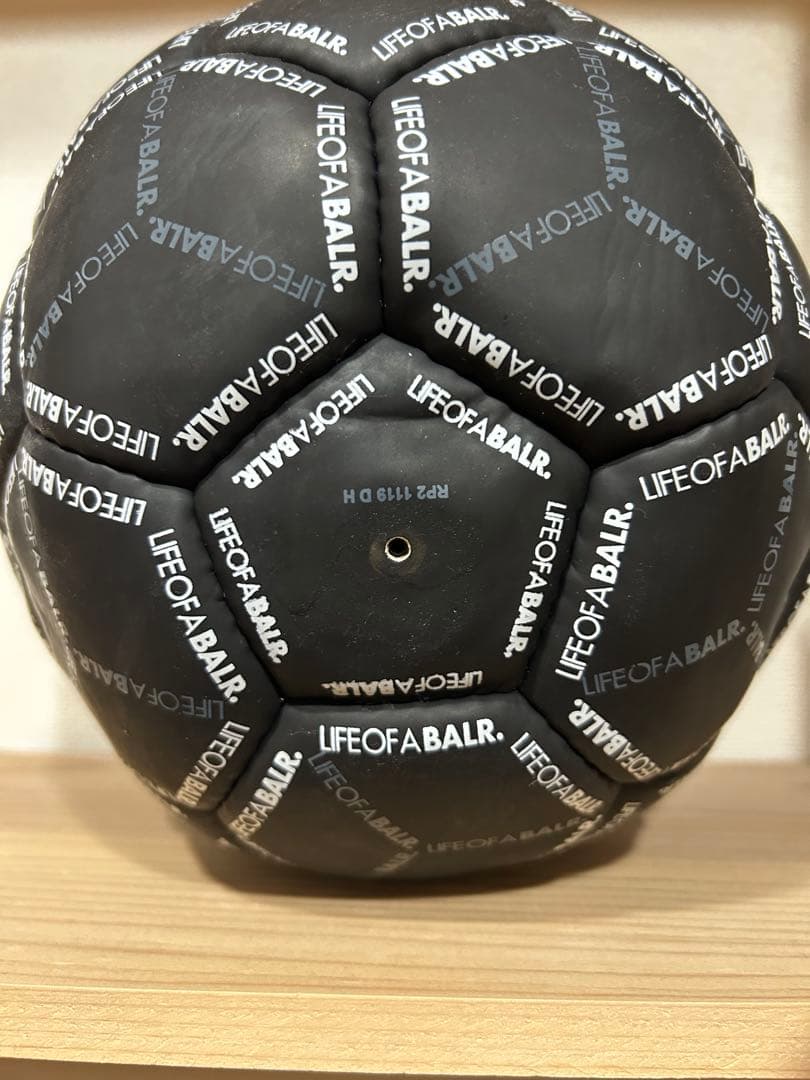 BALR. ブラックサッカーボール