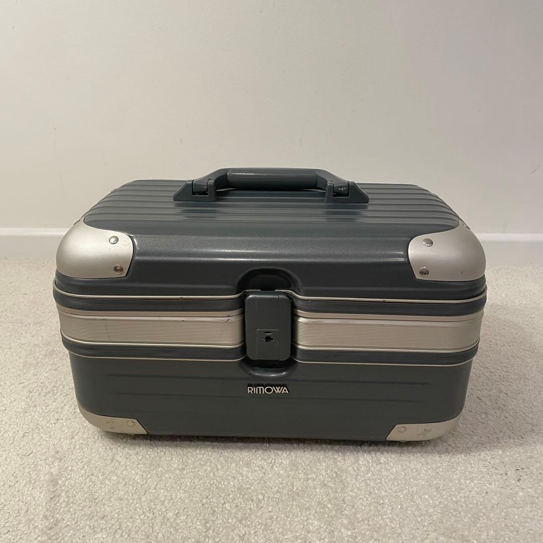 【美品】RIMOWA Limbo ビューティーケース 18L マットグレー 鍵付