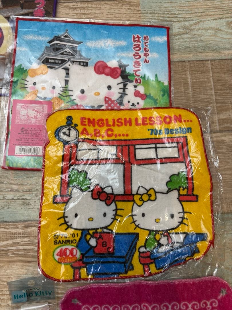 ご当地　キティ　年代物　ストラップ　キーホルダー　ハンカチ　シャーペン　レトロ