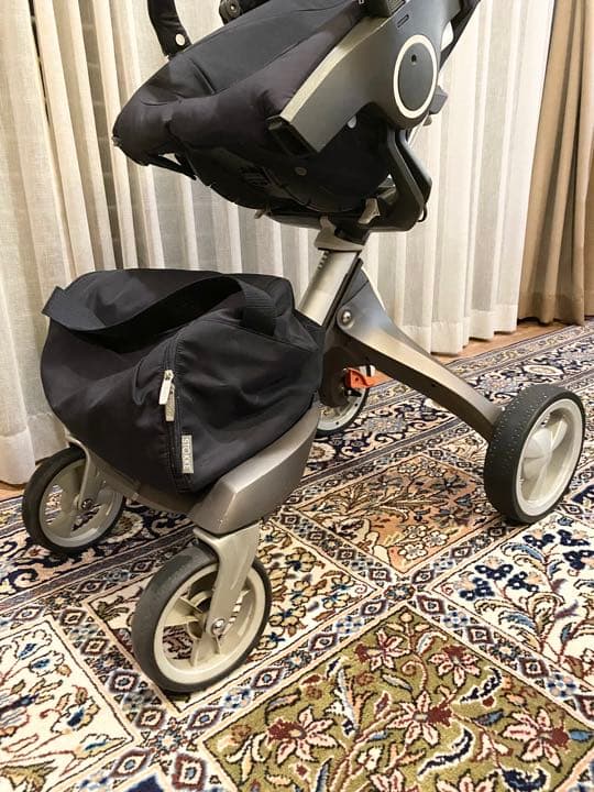 STOKKE　ストッケ　エクスプローリーV4