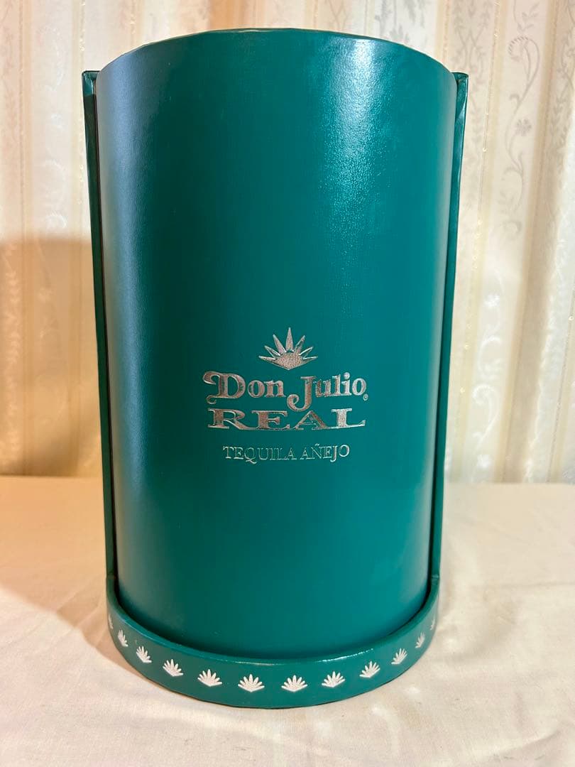Don Julio REAL テキーラ オリジナルボックス付き　ドンフリオ