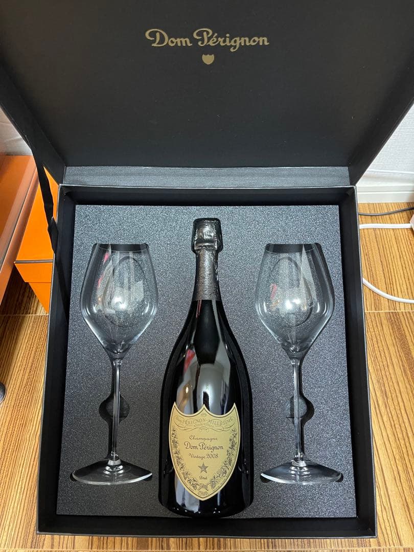Dom Pérignon 2008年グラス2つセット