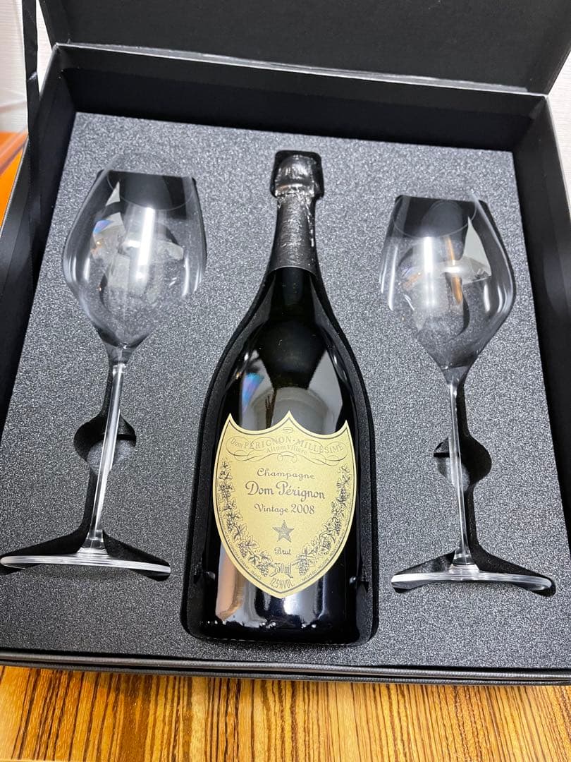 Dom Pérignon 2008年グラス2つセット