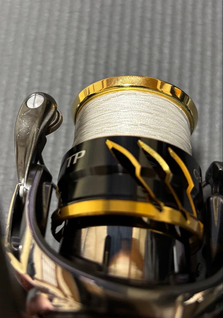SHIMANO TWIN POWER C3000xgスピニングリール