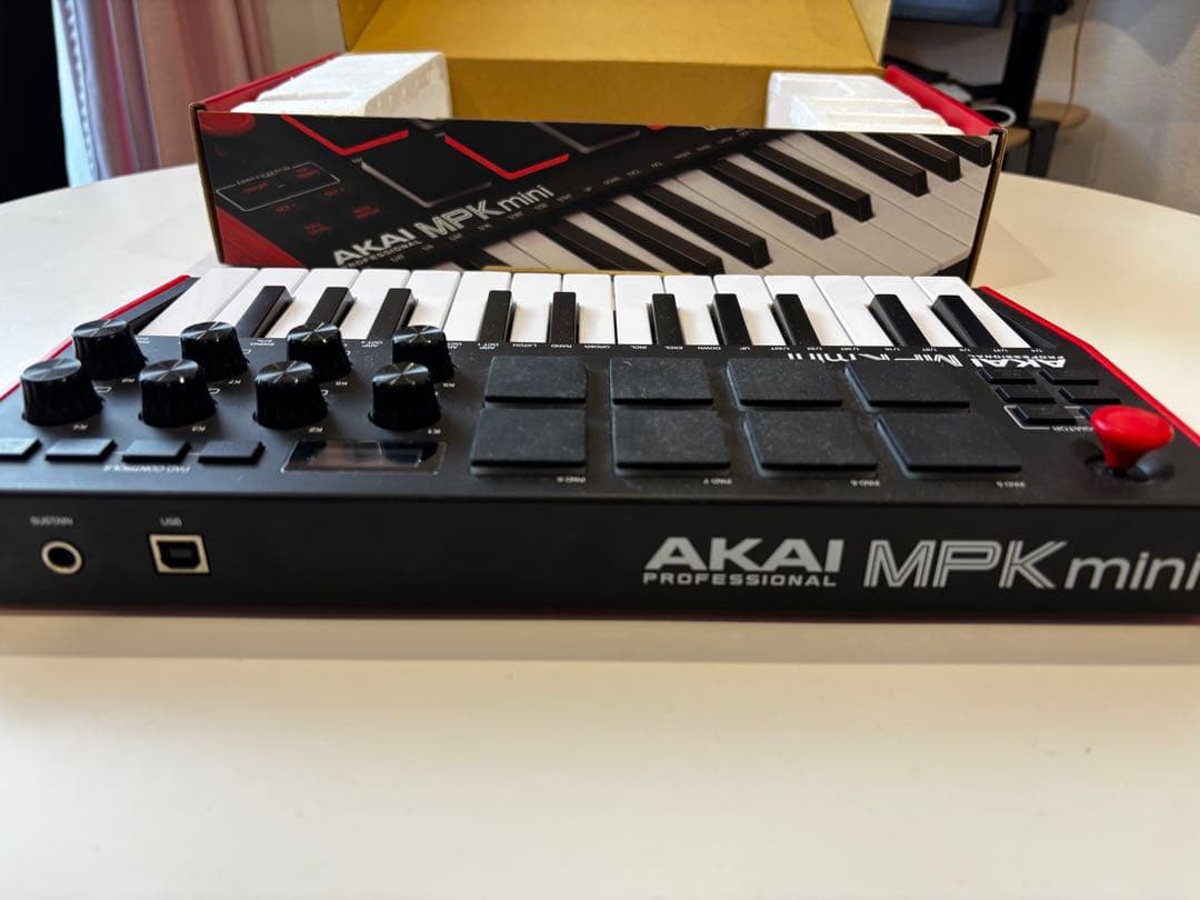 t*n様 AKAI MPK mini MIDIコントローラー
