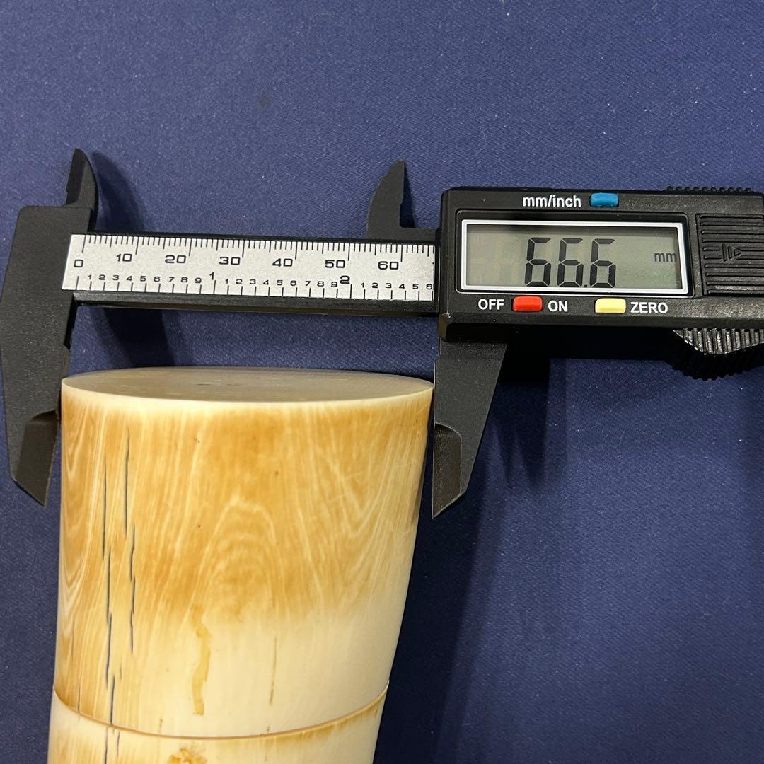 象牙風 ハンコ置き 印鑑置 総重量331.2g 縦約82.4㎜ 横約60-66㎜