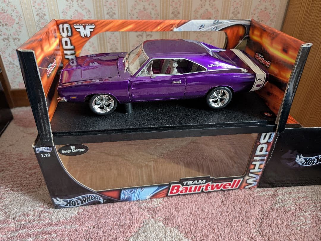 ミニカー Hot Wheels '68 Dodge Charger 1:18