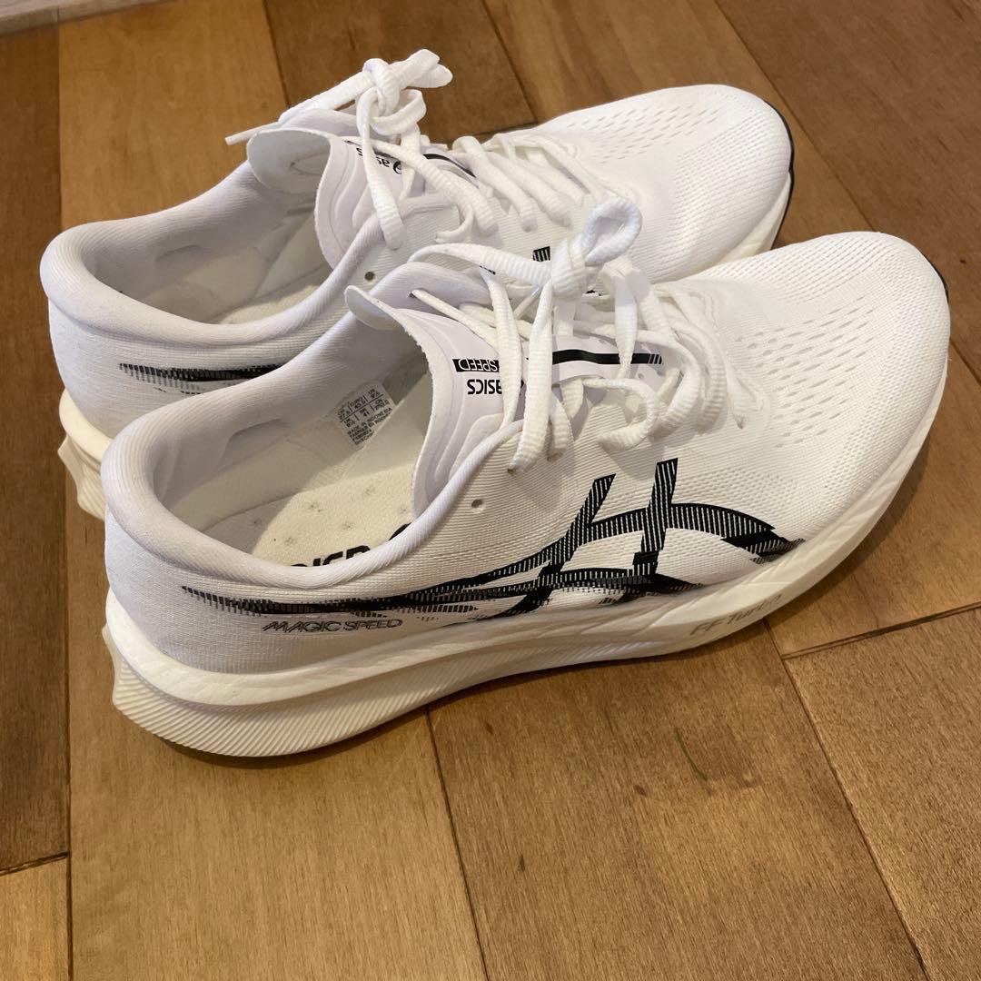 も*け様 ASICS MAGIC SPEED 4　美品