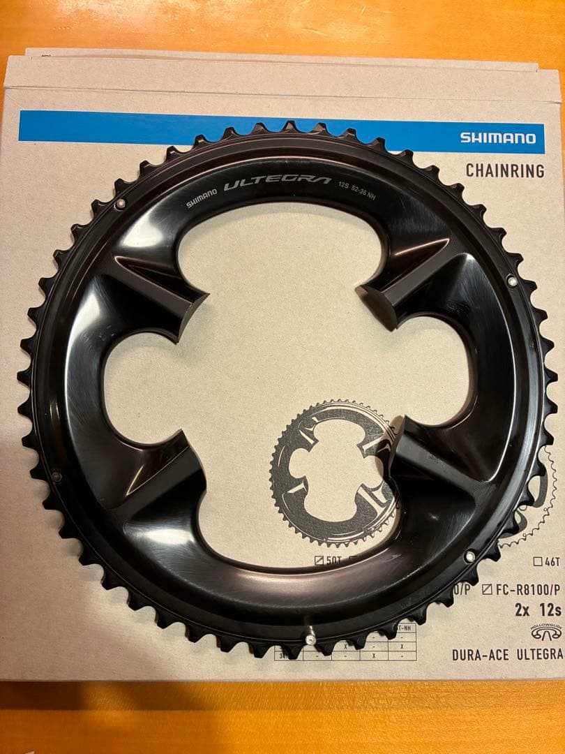 SHIMANO ULTEGRA R8100チェーンリング　52/36
