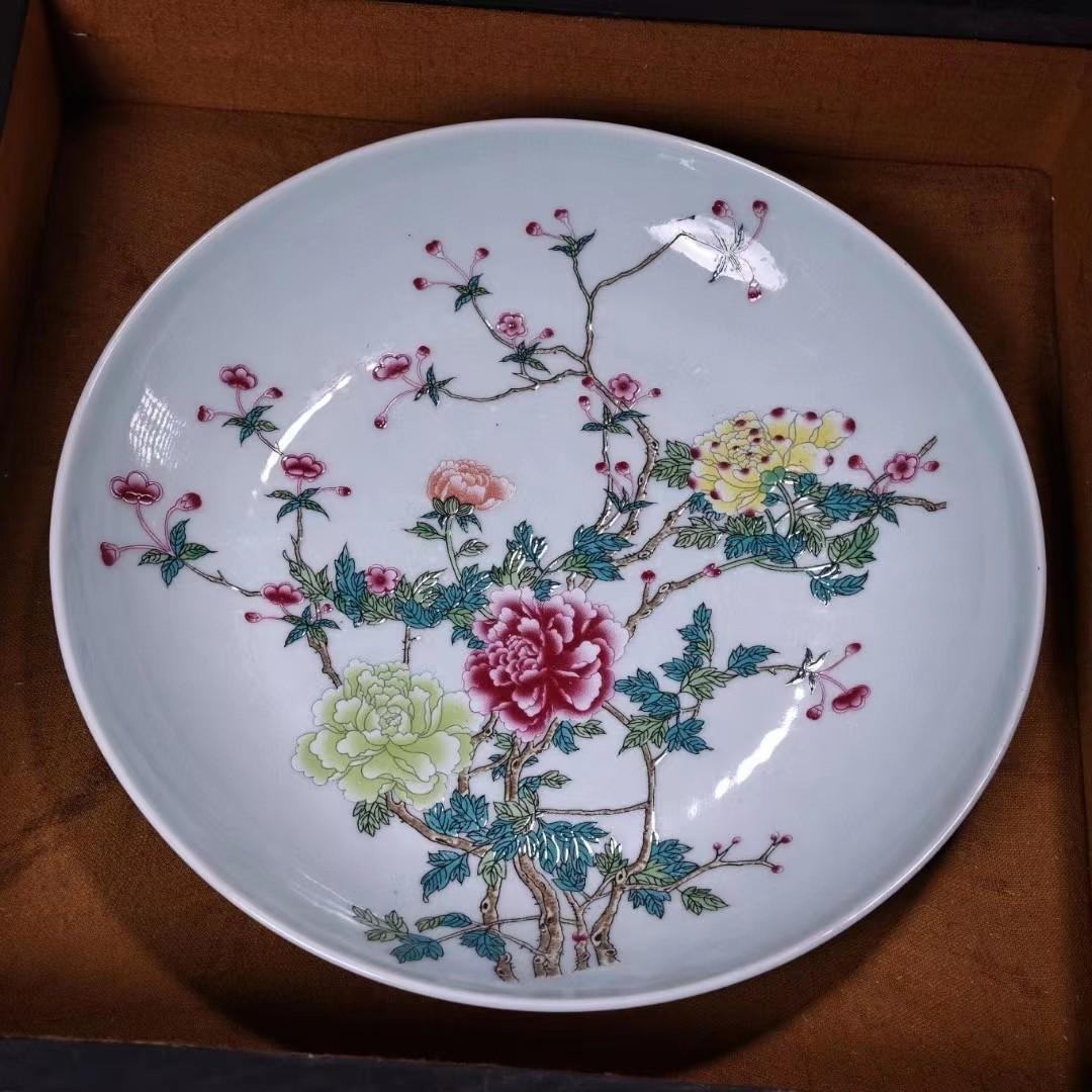 中国古美術・珍蔵粉彩・花鳥絵陶磁器の中皿・純手描き・木箱付・文房具・置物・観賞皿