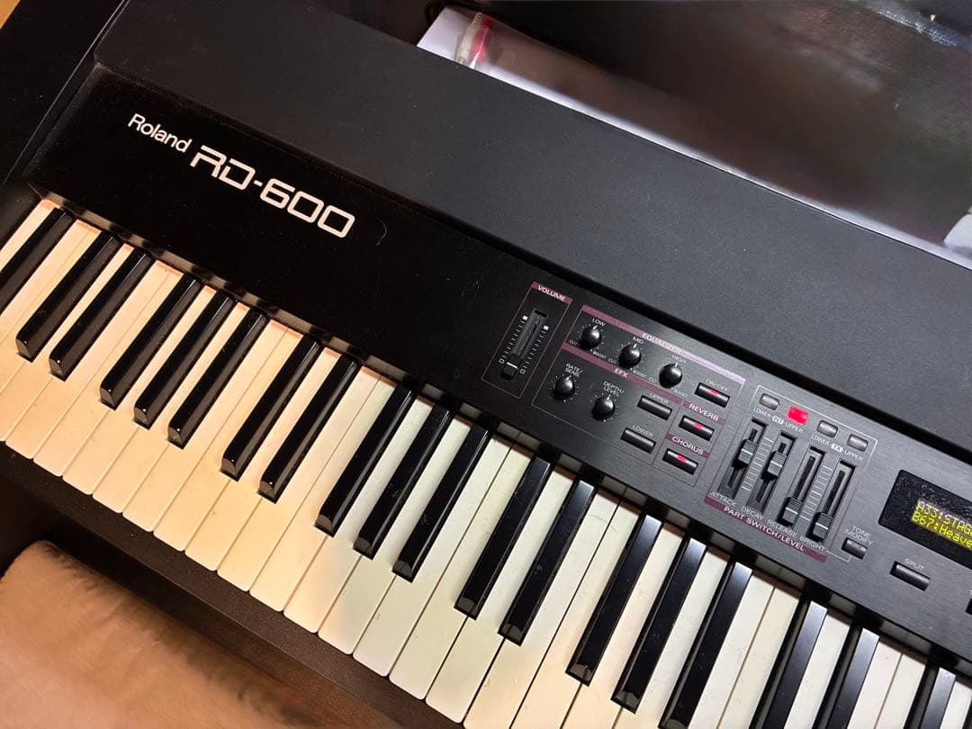 【鍵盤ハンマー修理済】Roland 88鍵盤ステージピアノ RD-600