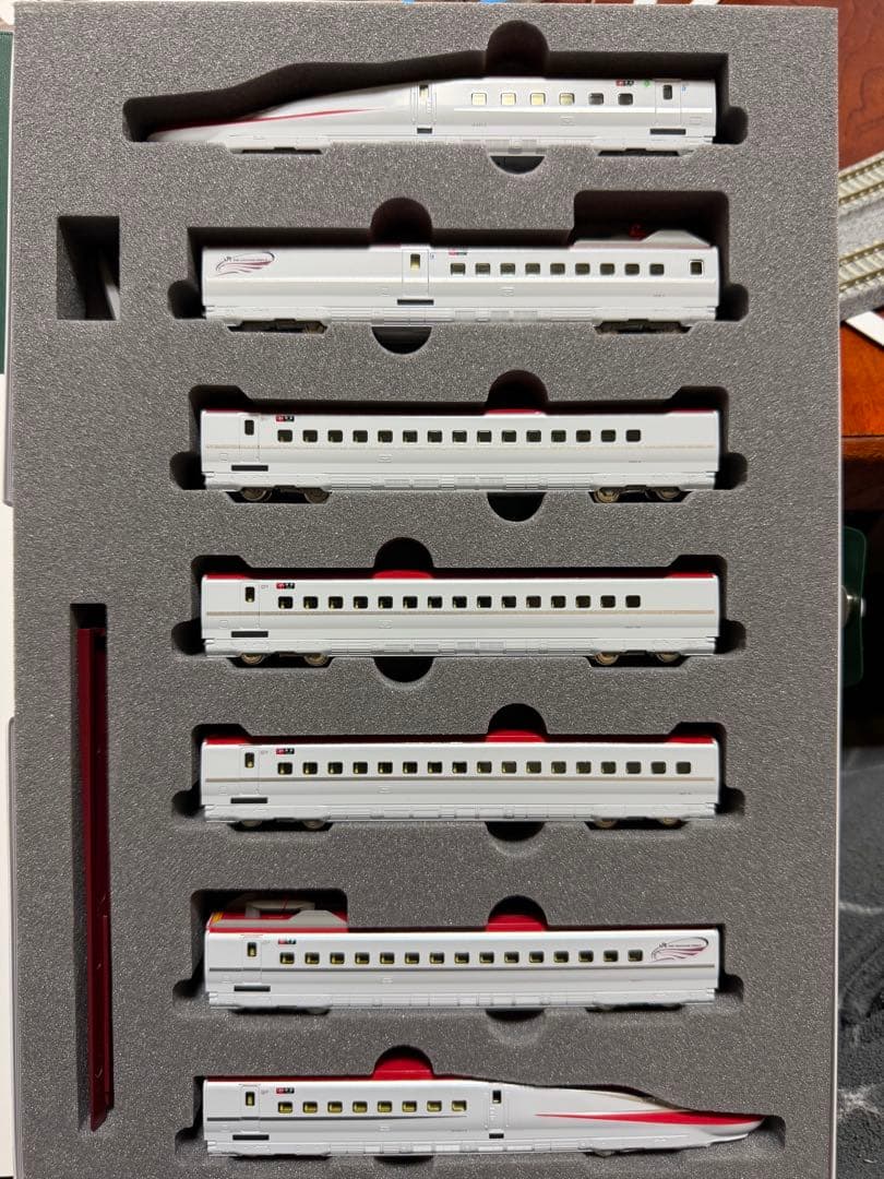 【室内灯有】KATO 10−1556/1567 E6系新幹線 こまち 7両セット