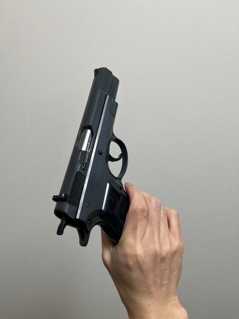 【中古　希少　木製グリップ付】カートリッジ排挟タイプCZ75 エクセレントHW