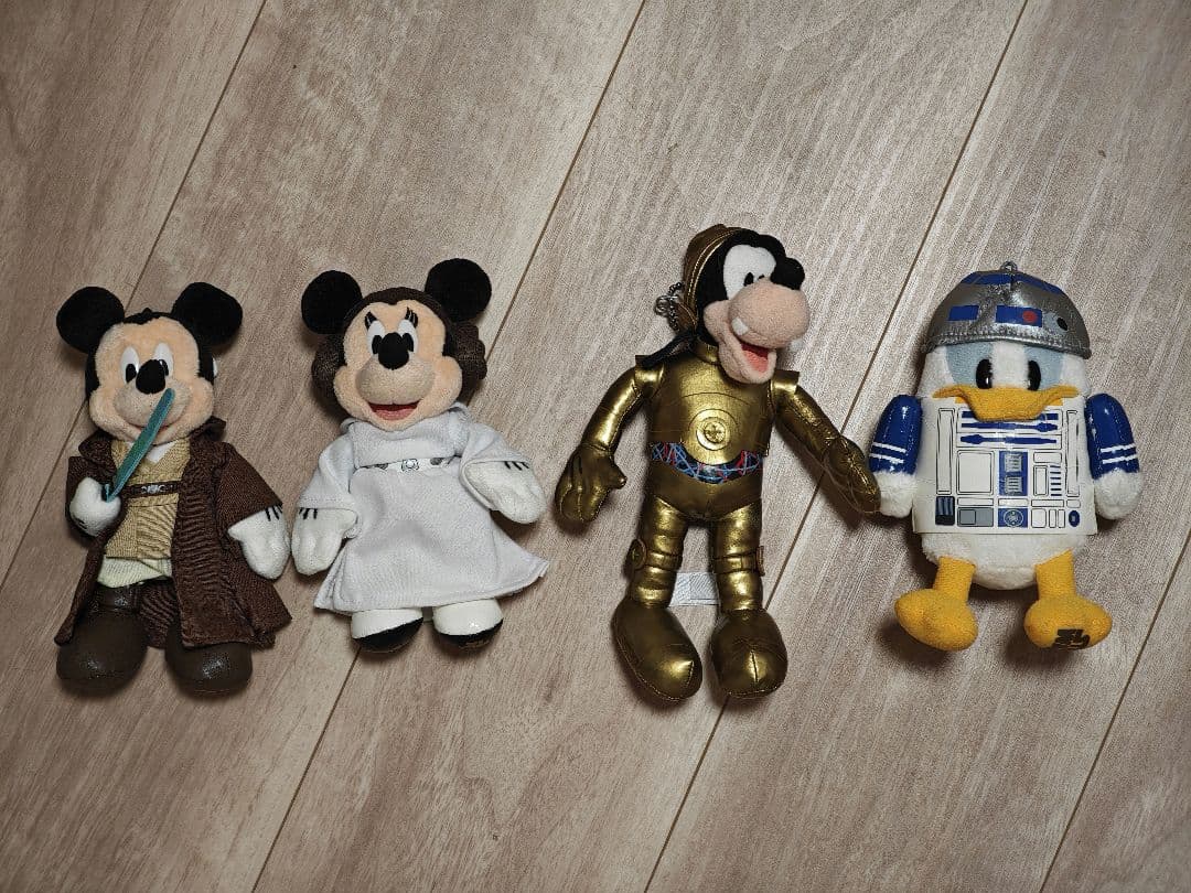ディズニースターウォーズ ぬいば タグ無し ばら売り不可　ぬいぐるみバッジ　レア