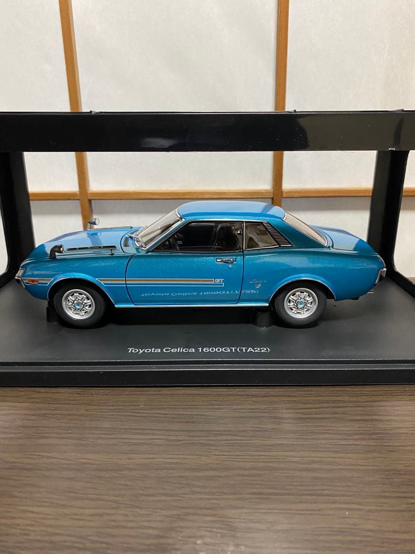 トヨタ セリカ 1600GT 1/18