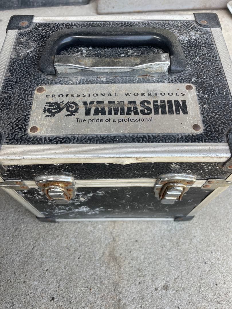 YAMASHIN レーザー墨出し機