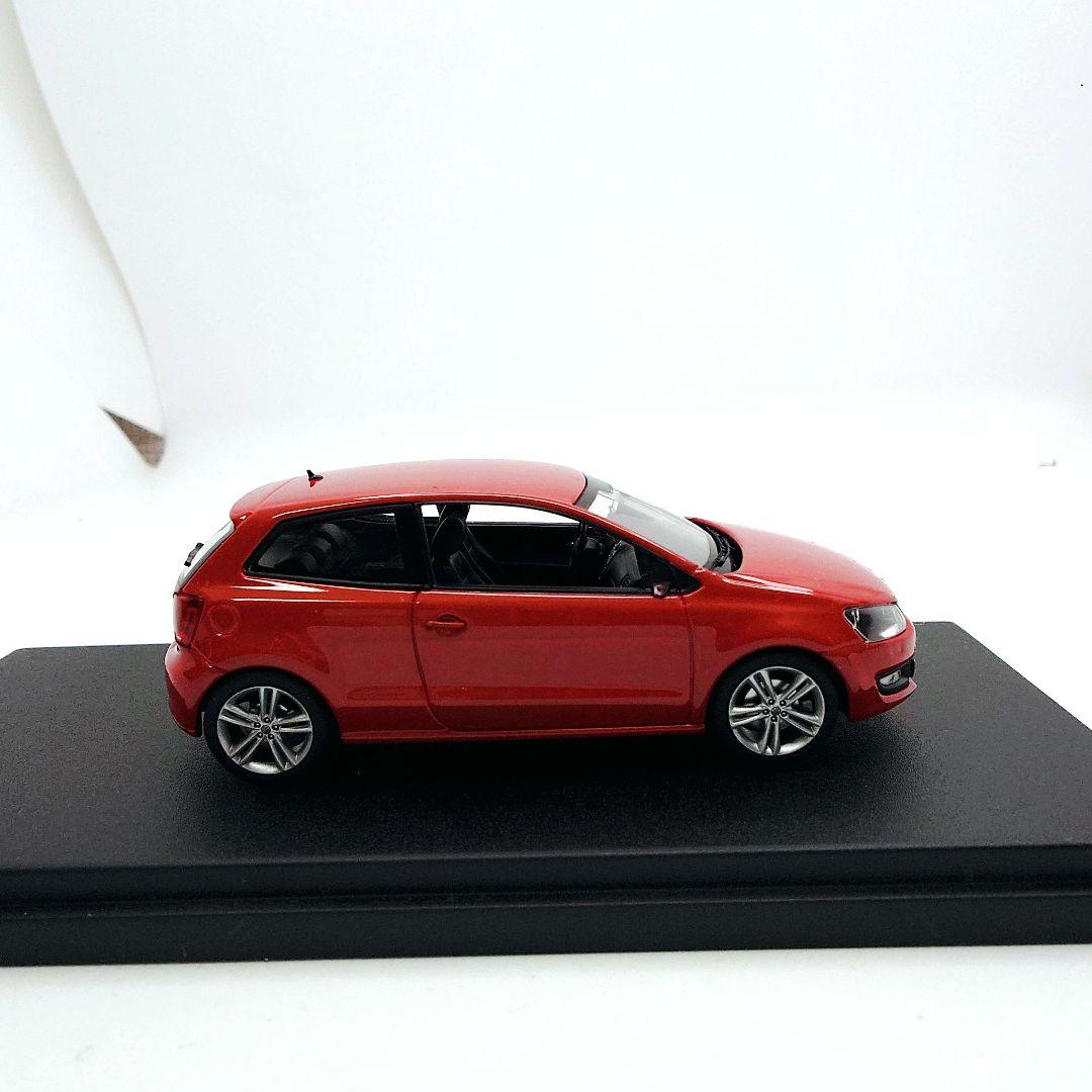 フォルクスワーゲン VW Polo ポロ 赤 1/43スケール ミニカー