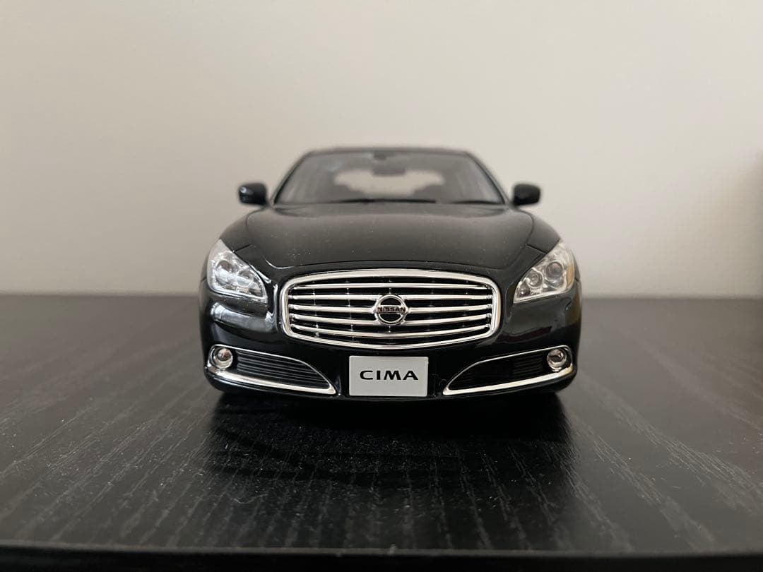 samurai 1/18日産 CIMA ミニカー　絶版