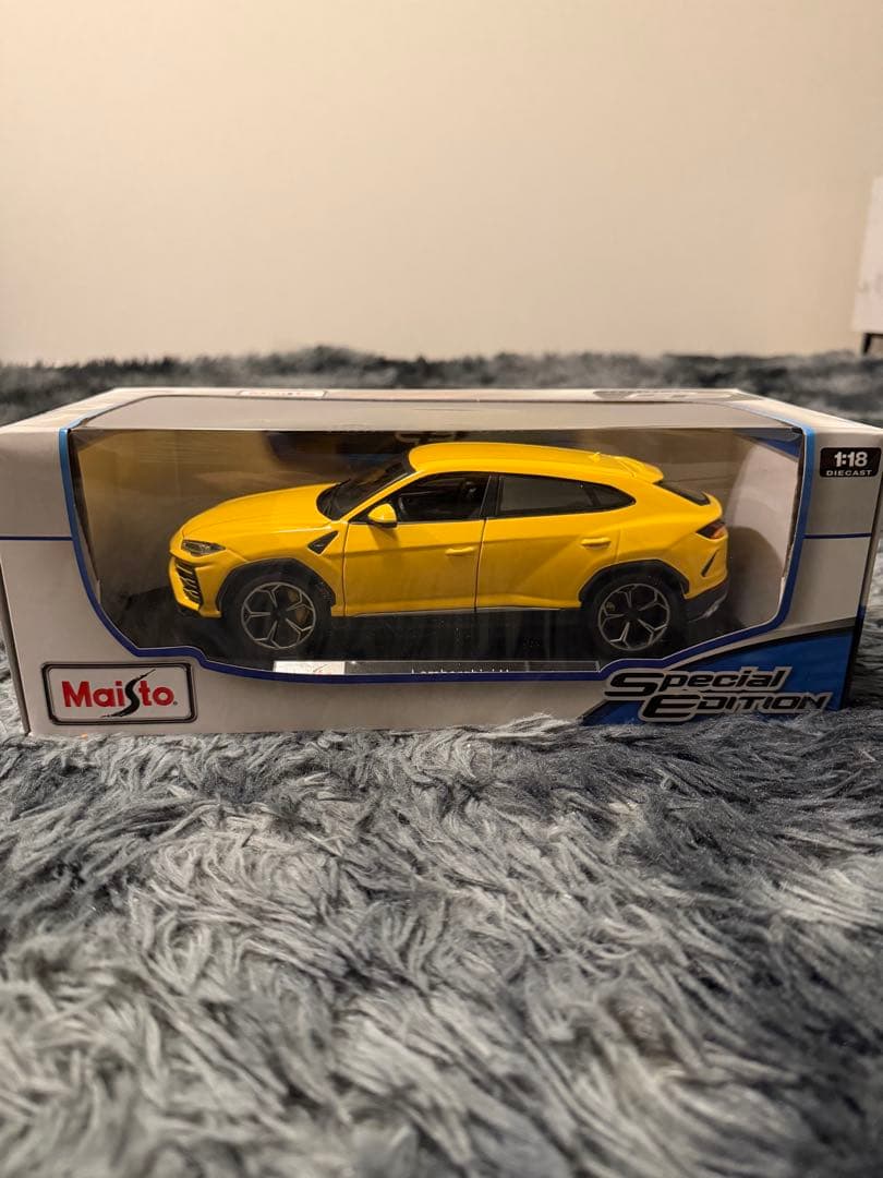 ミニカー Lamborghini Urus Special Edition 1/18