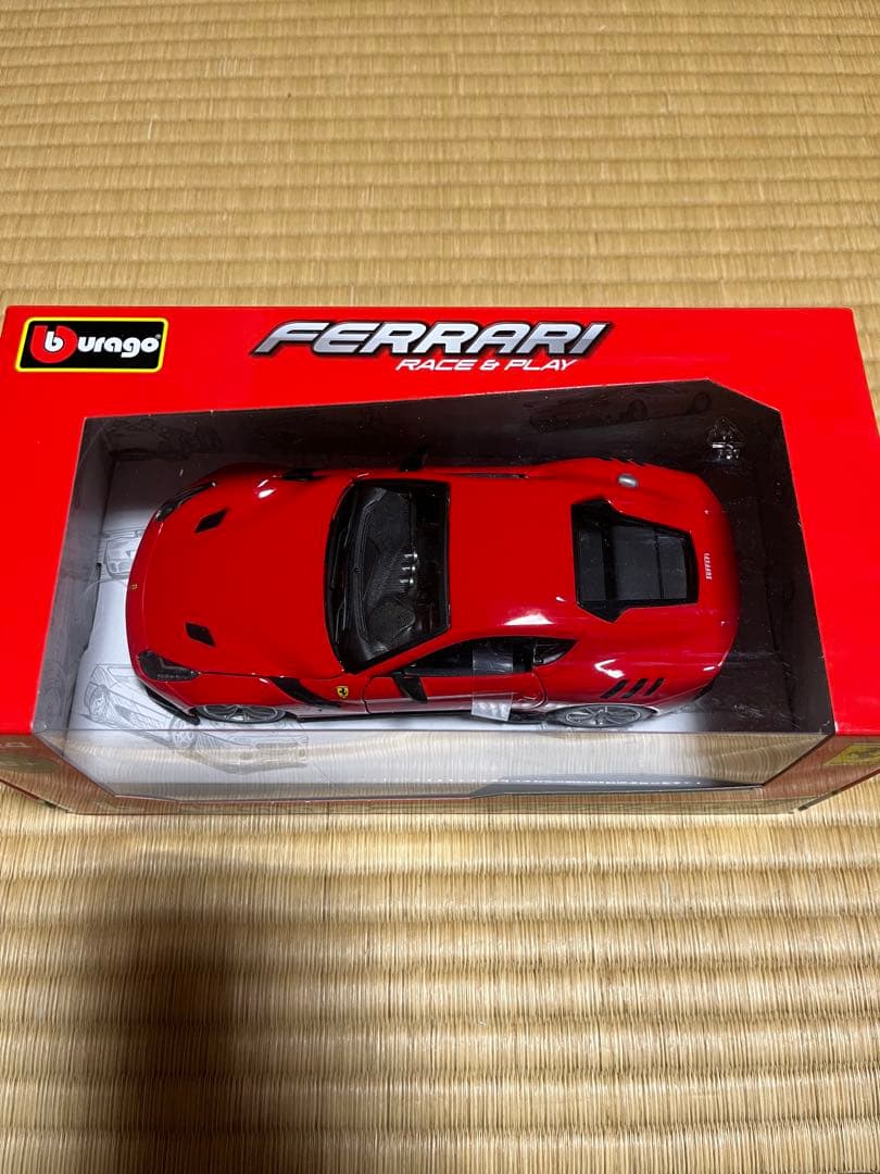 京商 フェラーリ F12tdf burago 1/24 AUTOart