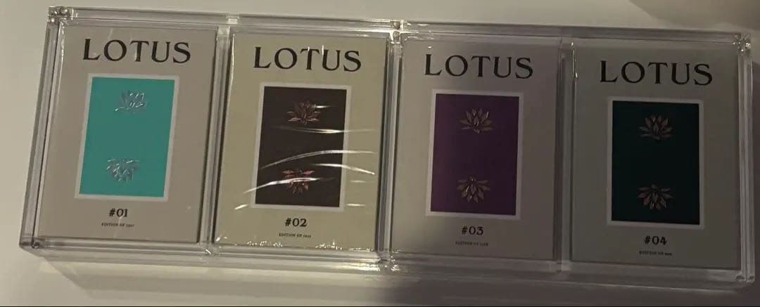 LOTUS トランプ 4個セット アクリルケース付