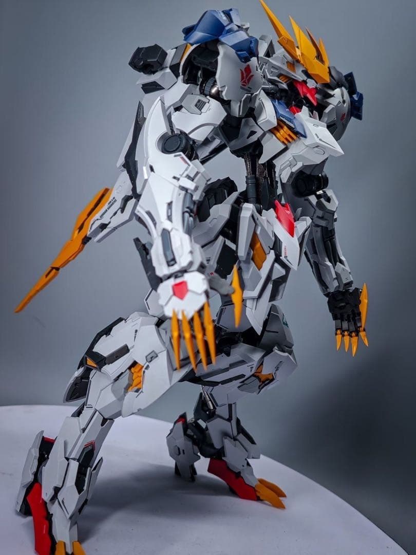 希少新品未組立　合金フレーム　MG級　1/100 ガンダムバルバトスルプスレクス