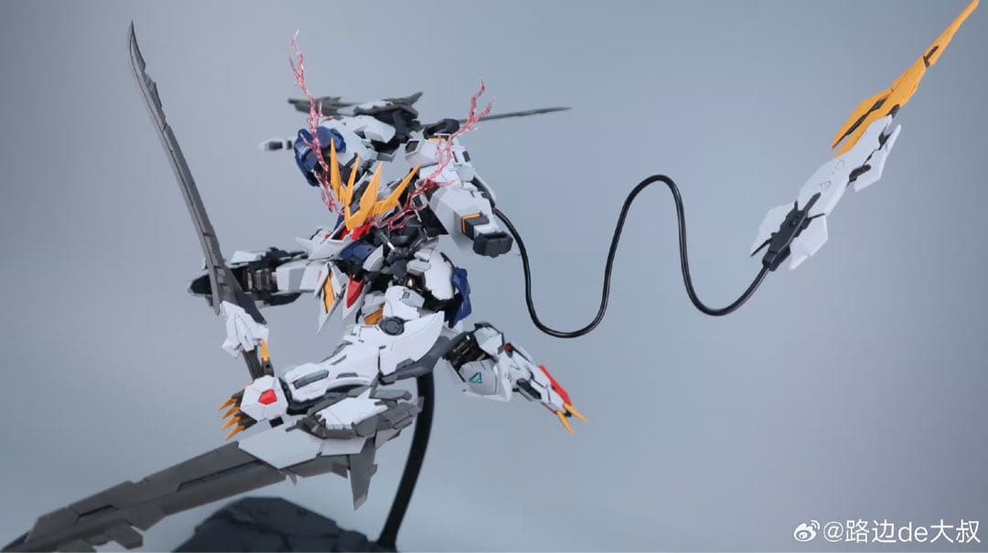 希少新品未組立　合金フレーム　MG級　1/100 ガンダムバルバトスルプスレクス