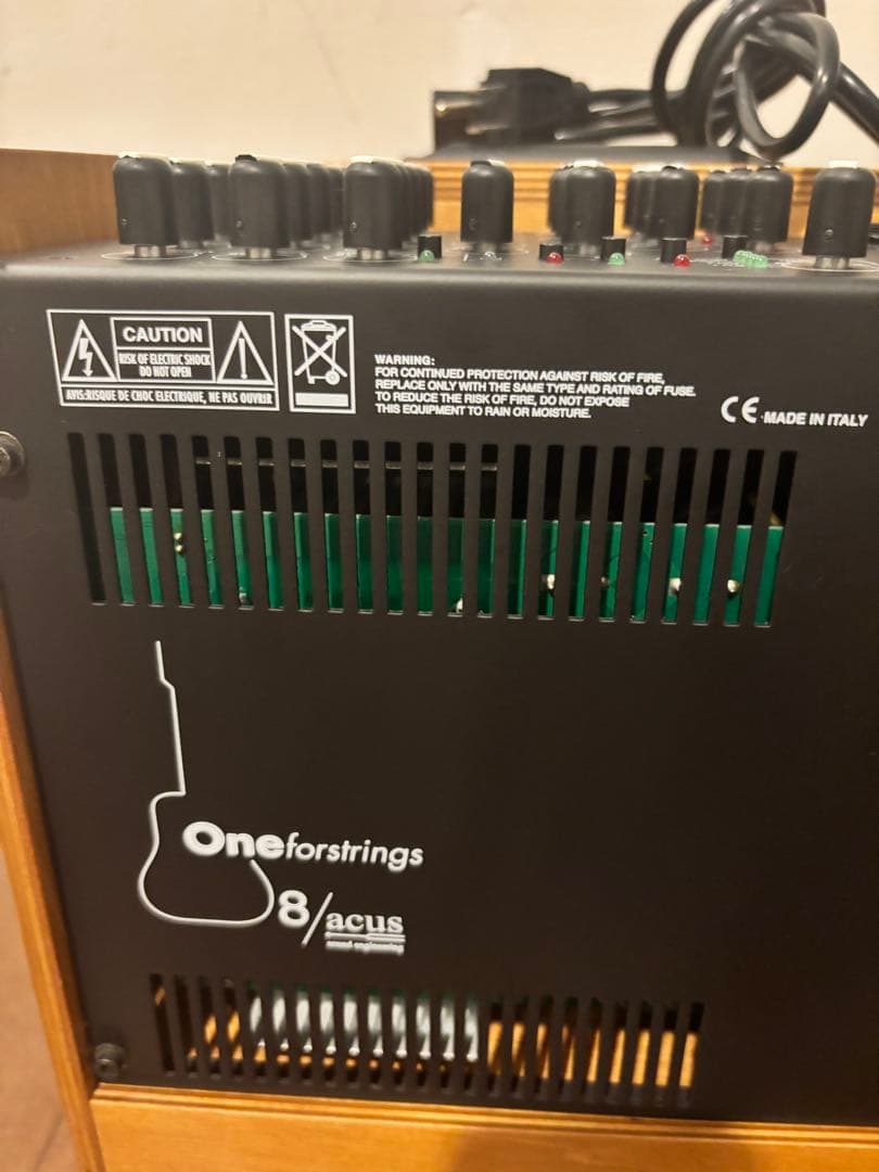 acus One for Strings 8 アコースティックギター用アンプ