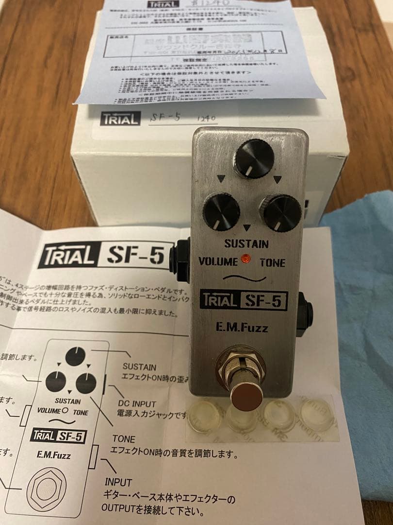 TRIAL SF-5 E.M.Fuzz ギターエフェクター