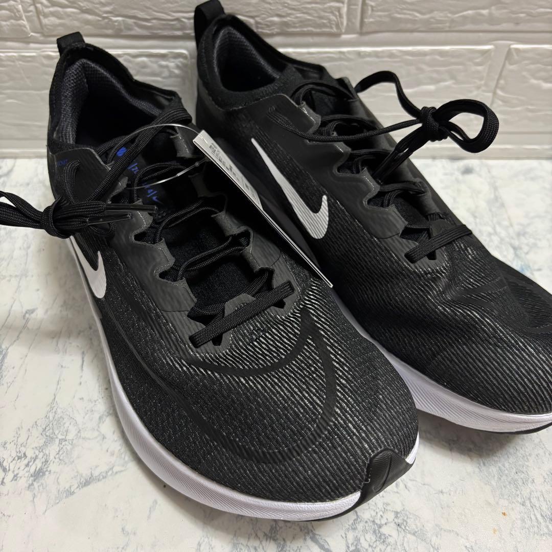 新品　ナイキ　 Zoom Fly 4 ランニングシューズ