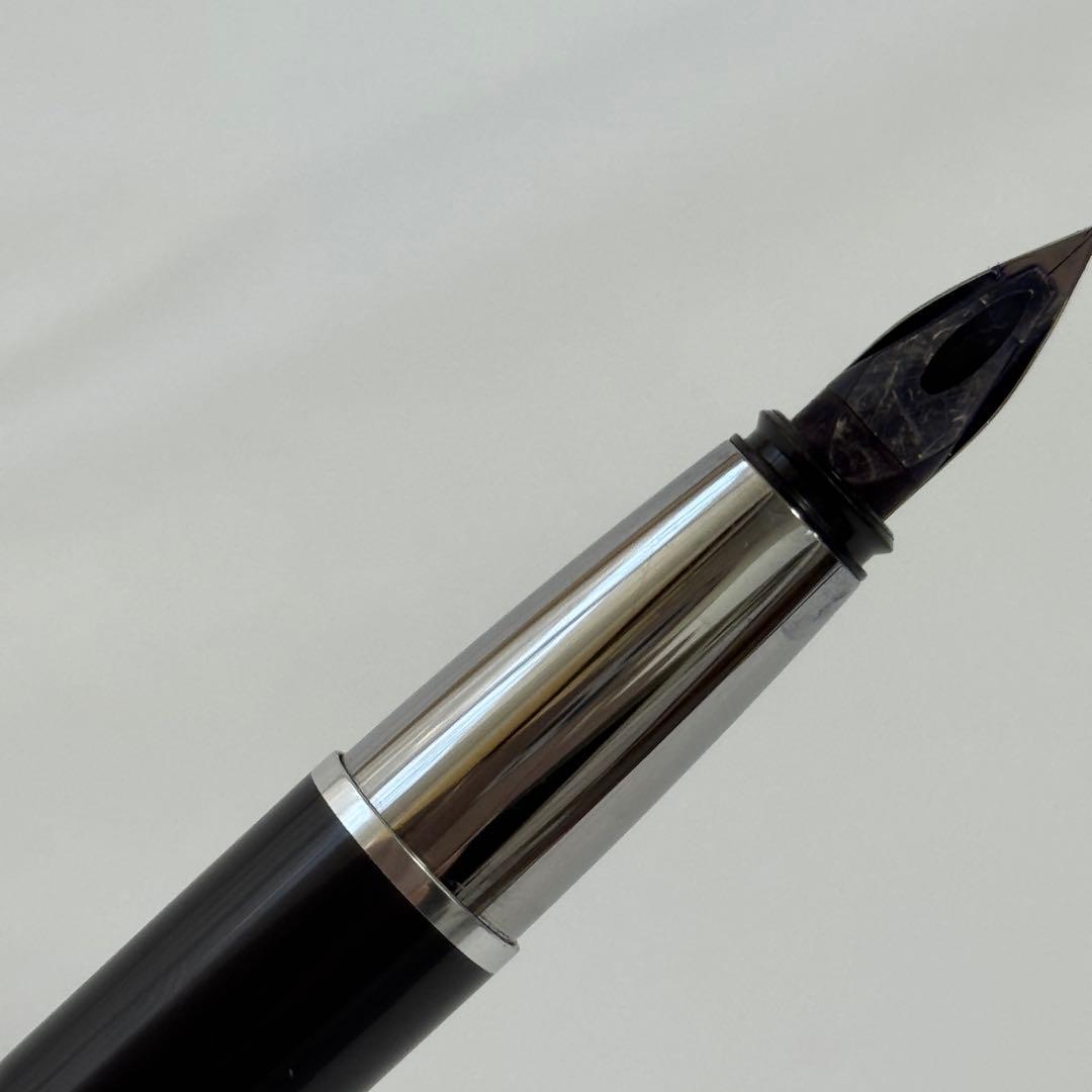 Pelikan Pura P40 ブラック シルバー 万年筆 細字 インク 青