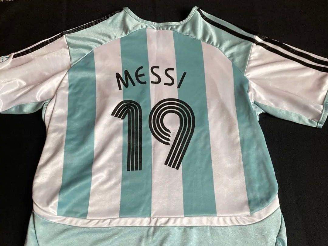 Messi アルゼンチン代表 リオネル メッシ　ルーキー19番　adidas