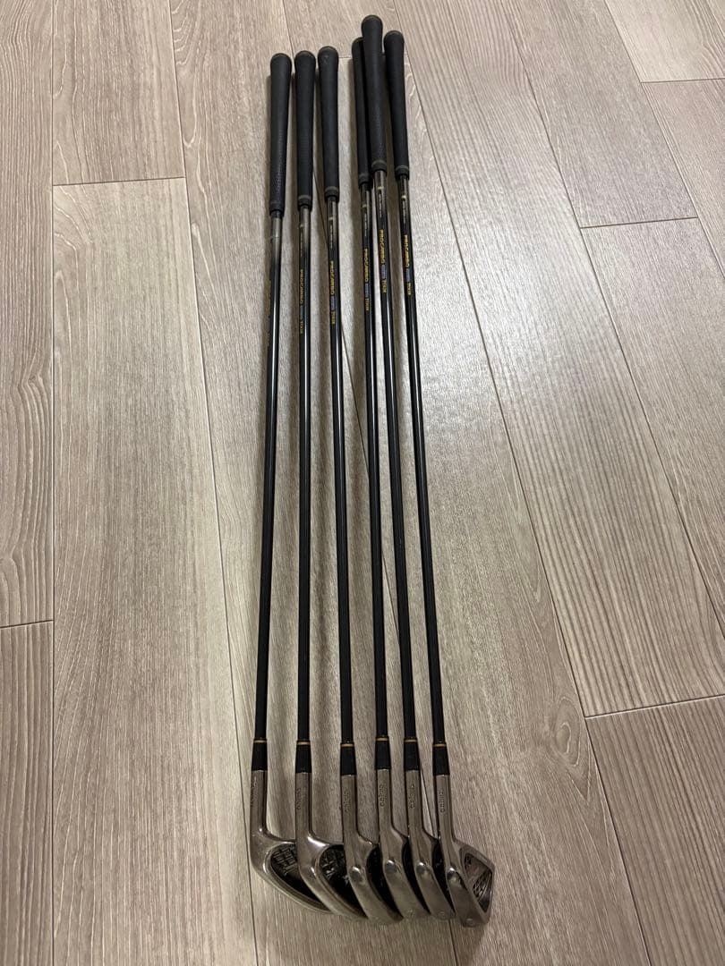 taylormade キャディバッグ　team daiwa ゴルフクラブセット