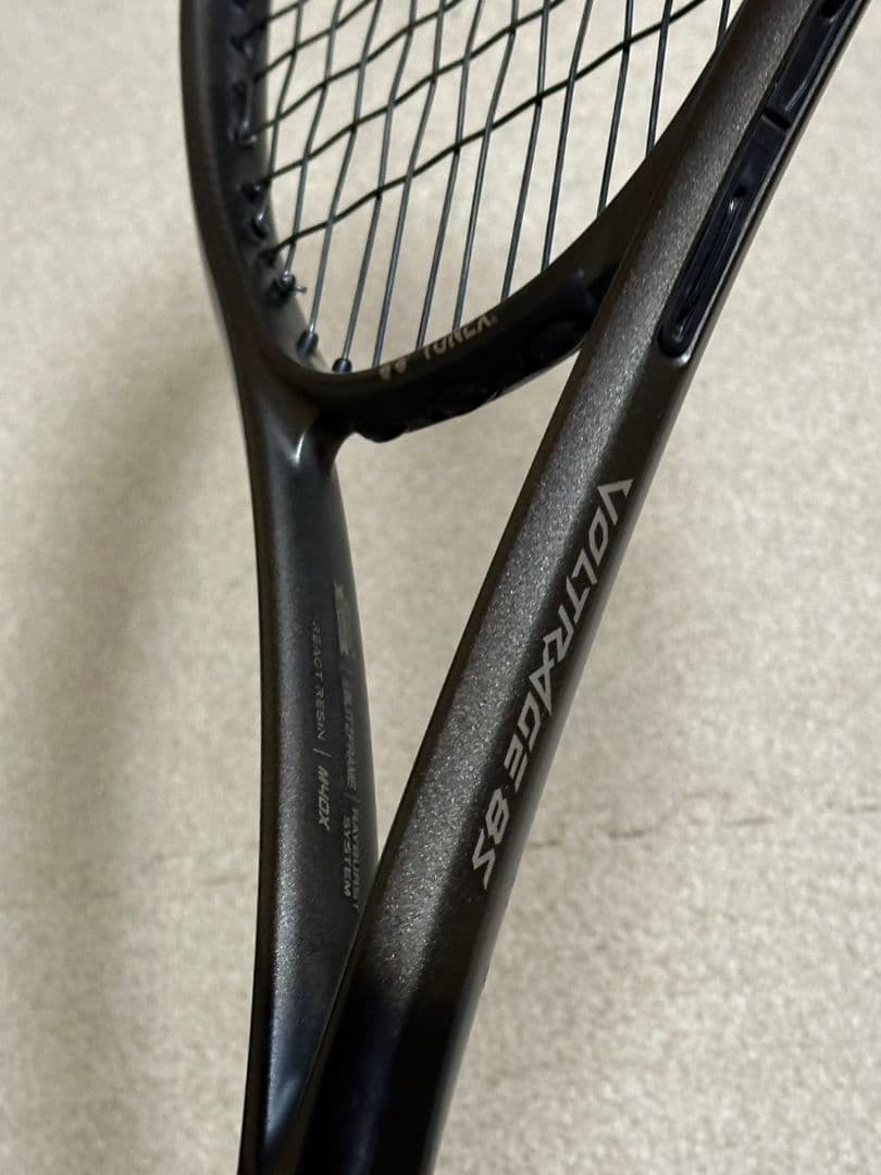 ☆美品　使用回数少☆　YONEX VOLTRAGE 8S